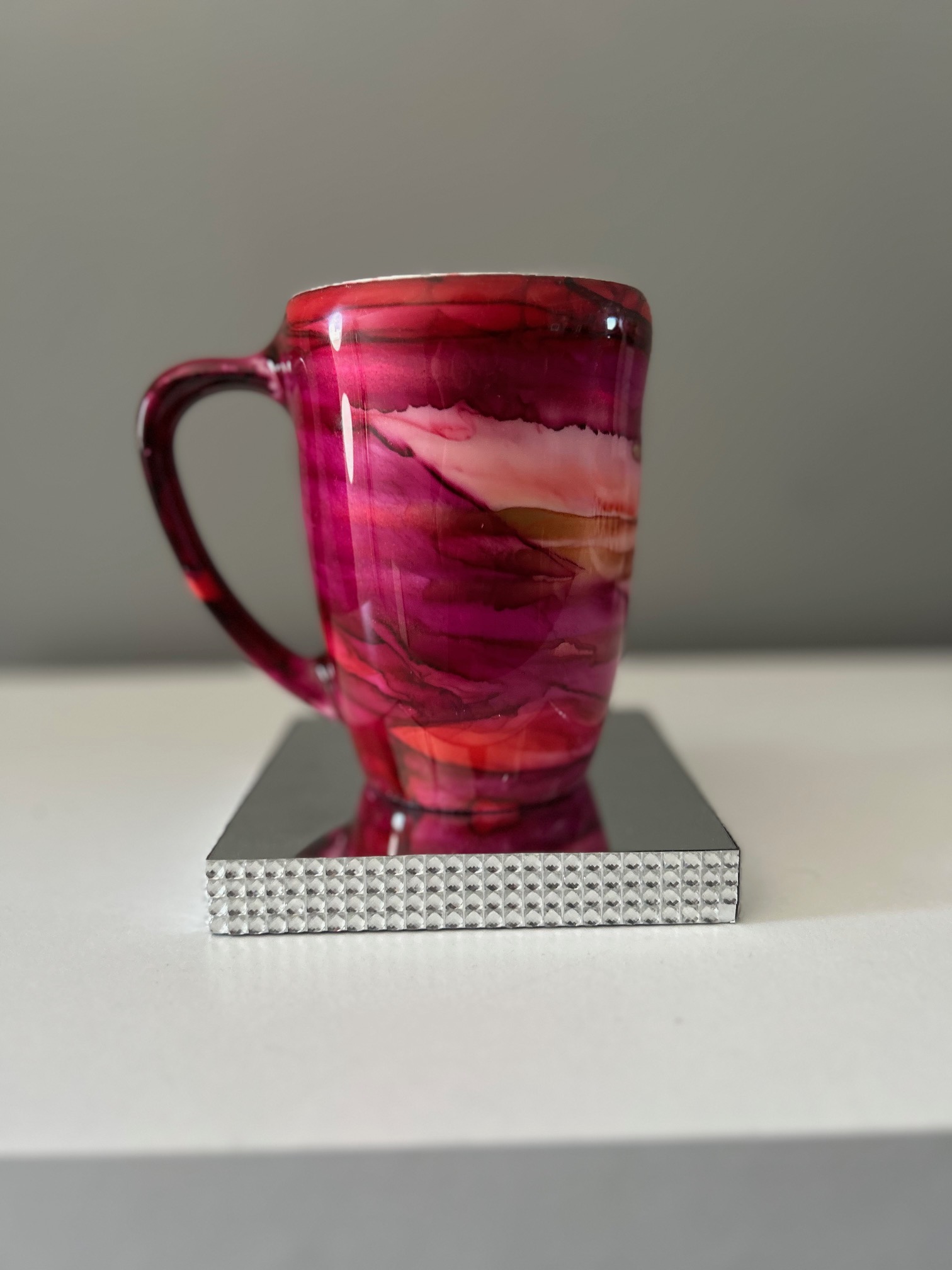 Mugs – Crimson Bloom – Hobble Side Creations